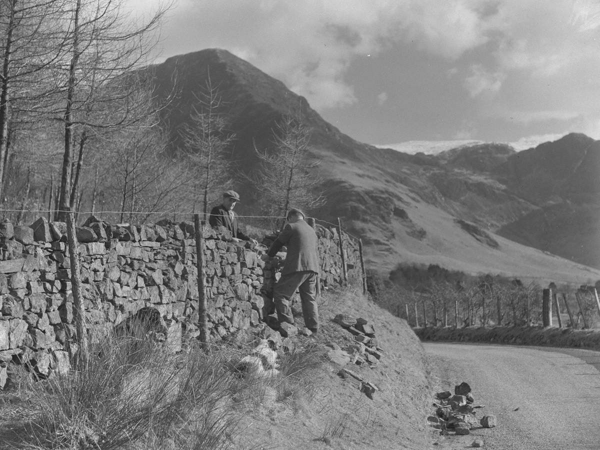 Men Walling | Art UK