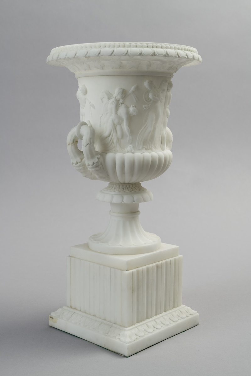 A Pair of Reduced Versions of the Medici Vase | Art UK