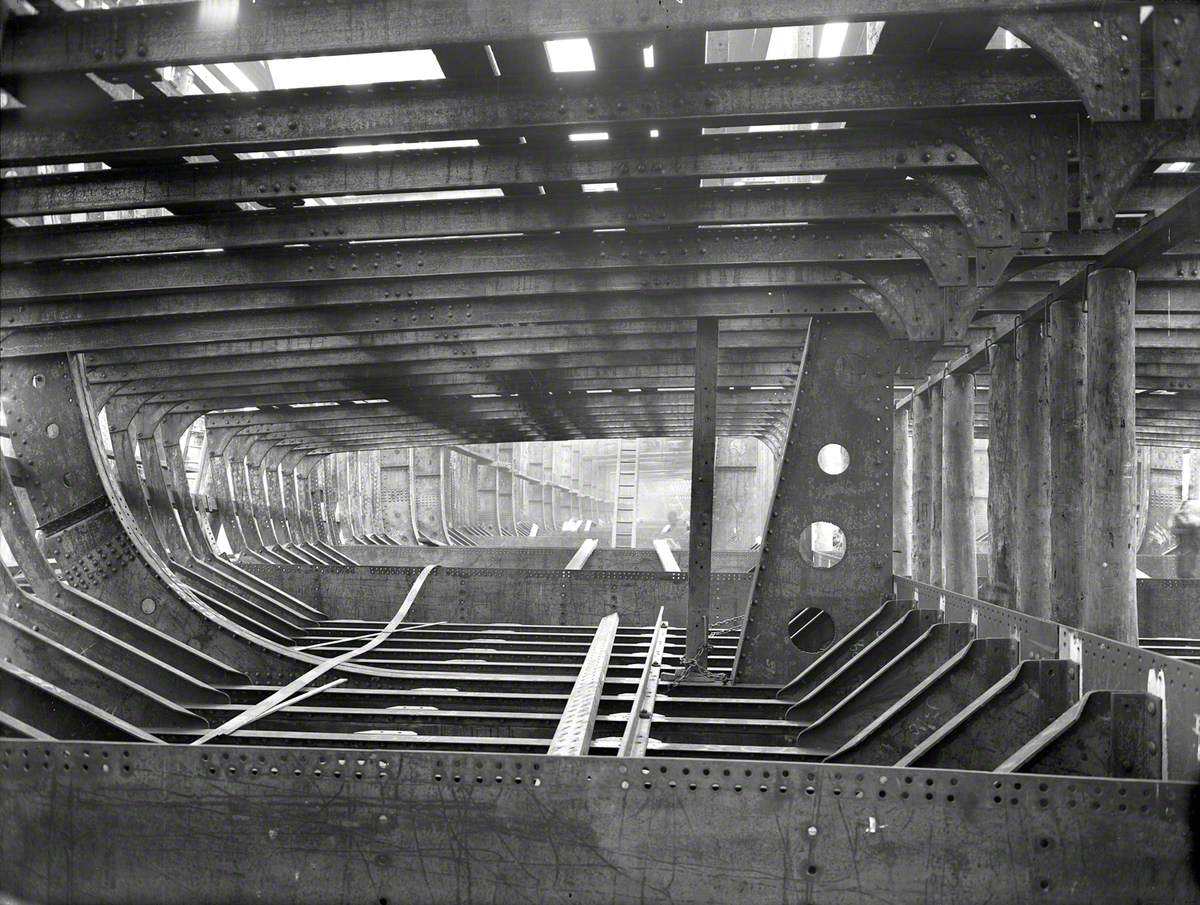 View along keel and centre plates towards stern, showing combined ...
