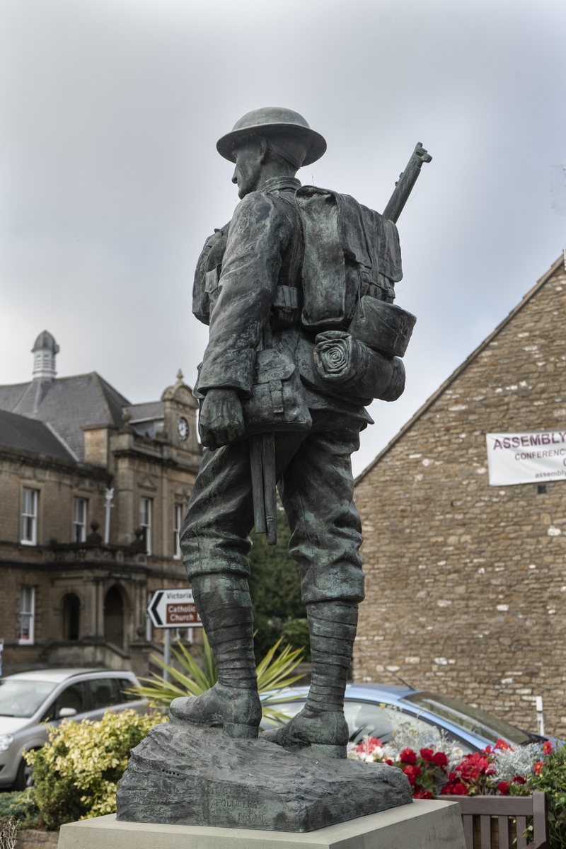 War Memorial Statue | Art UK