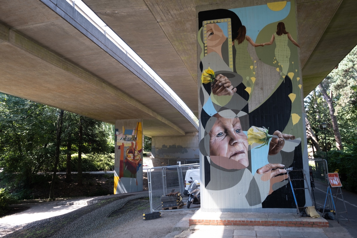 The Upside Gallery Murals | Art UK