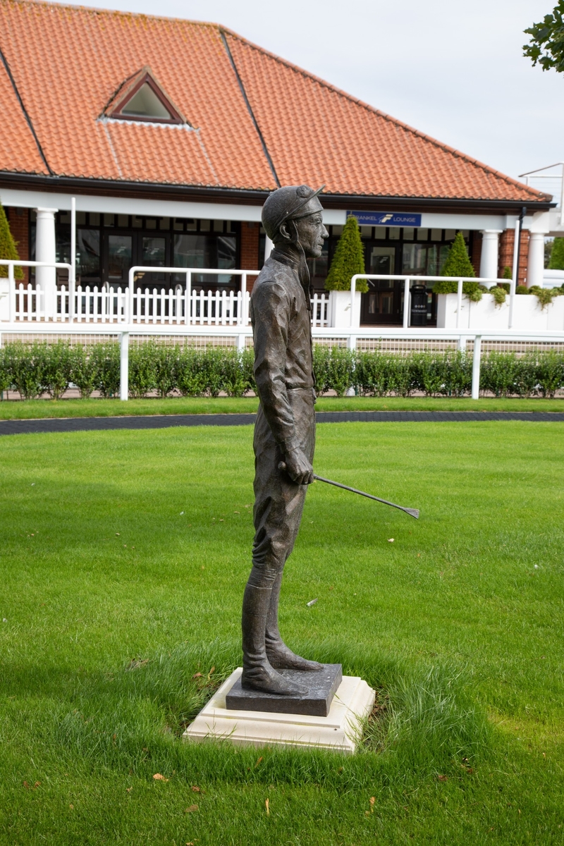 Lester Piggott (b.1935) | Art UK