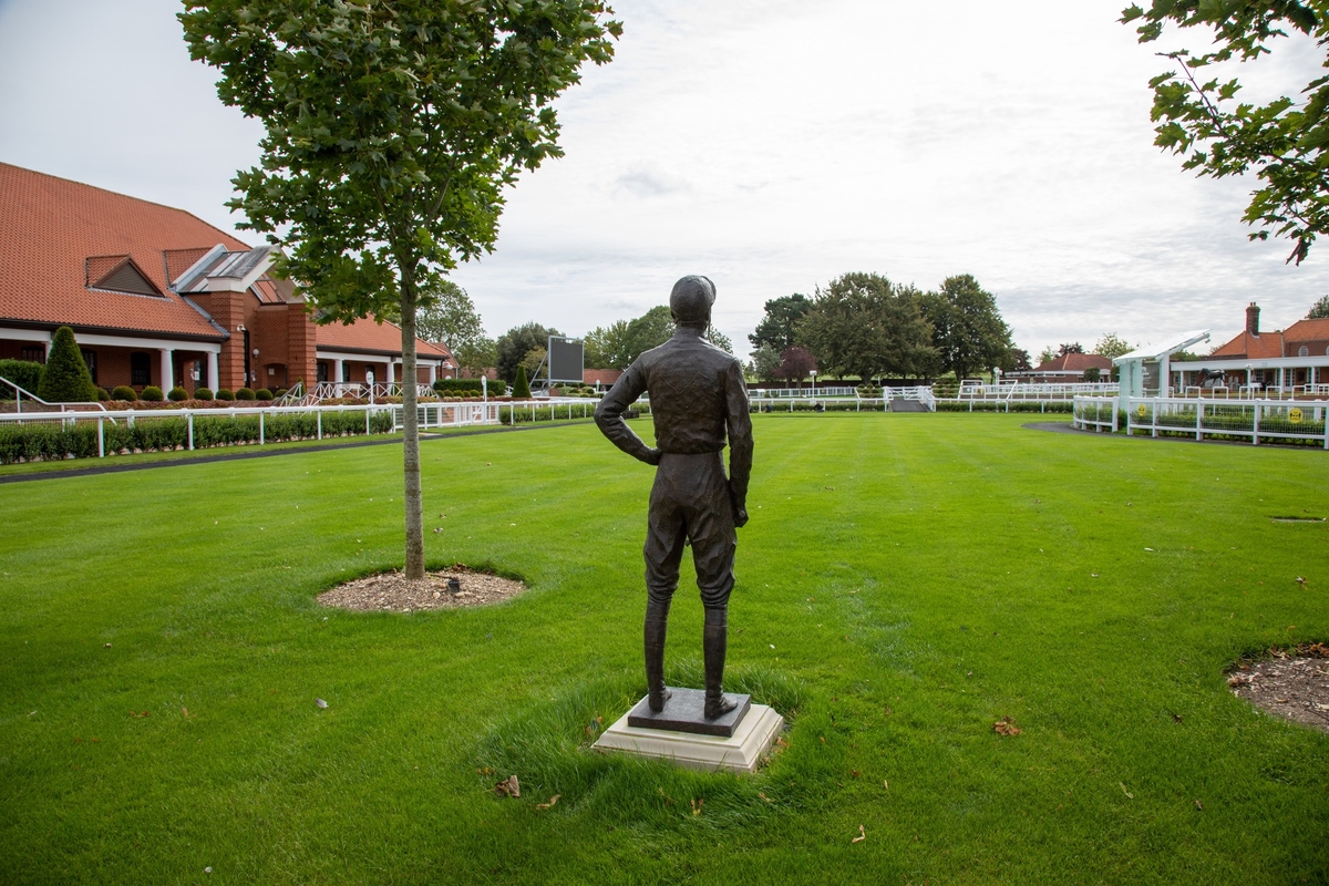 Lester Piggott (b.1935) | Art UK