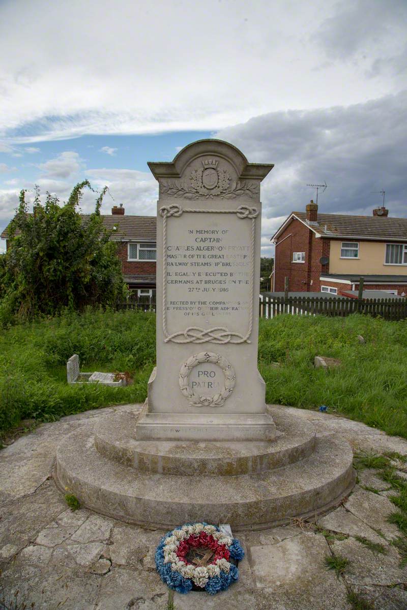 Gravestone of Captain Fryatt | Art UK