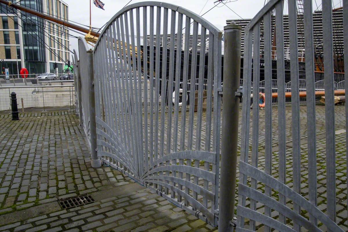 Discovery Fence | Art UK