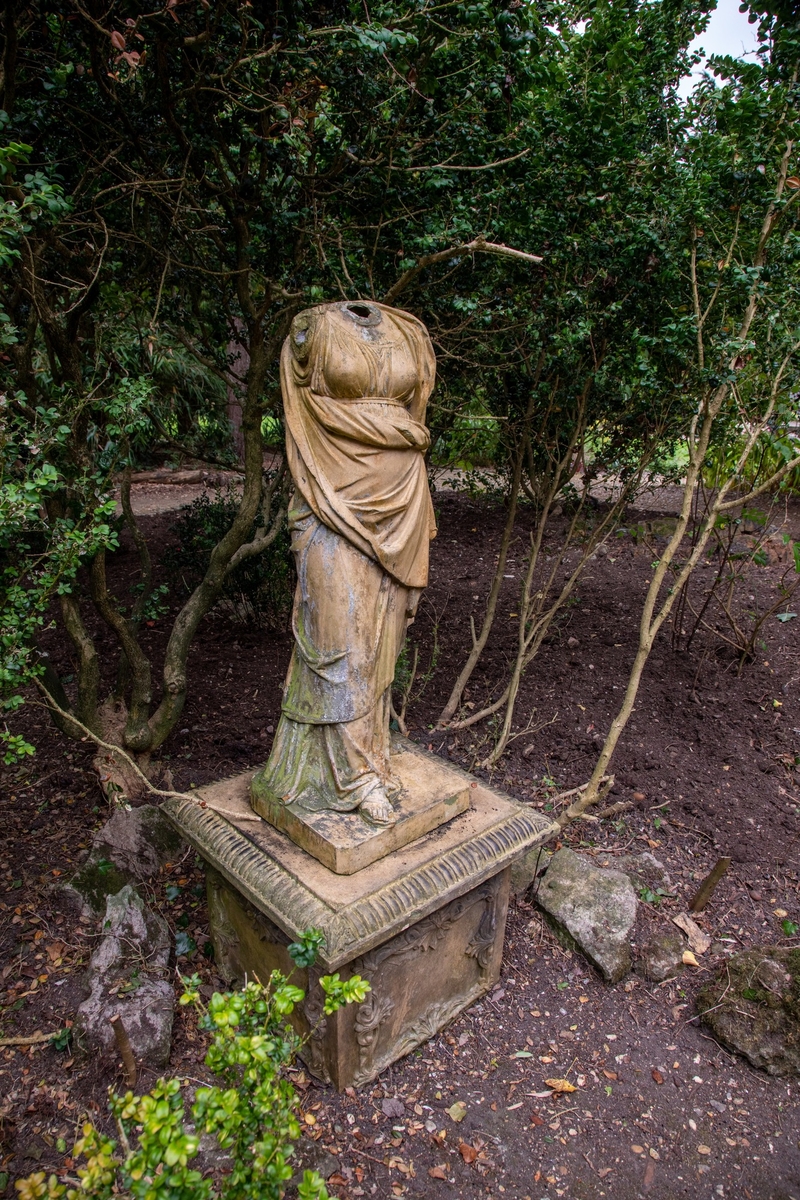 Headless Figure of Woman | Art UK