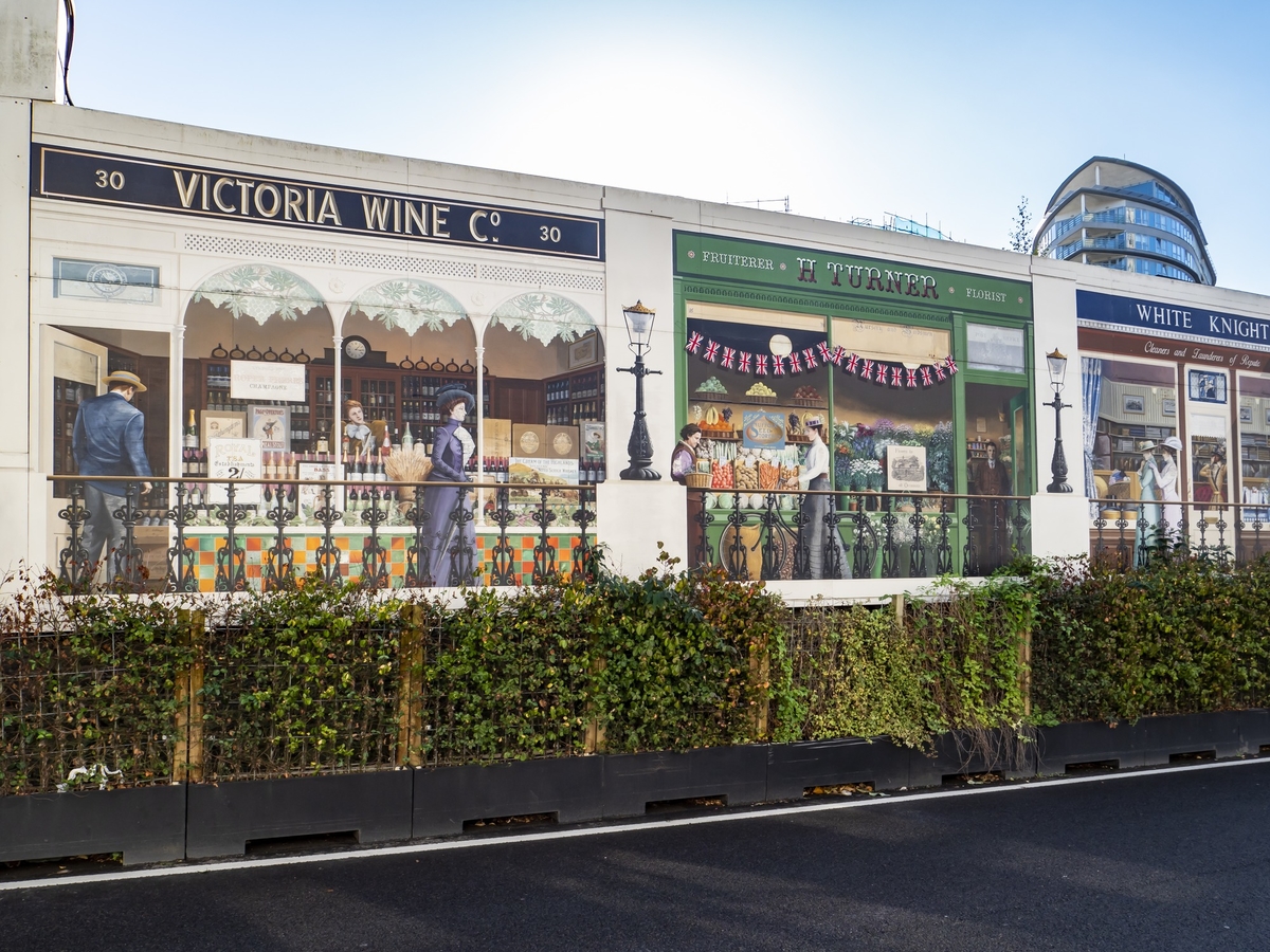 Parade of Shops Mural | Art UK