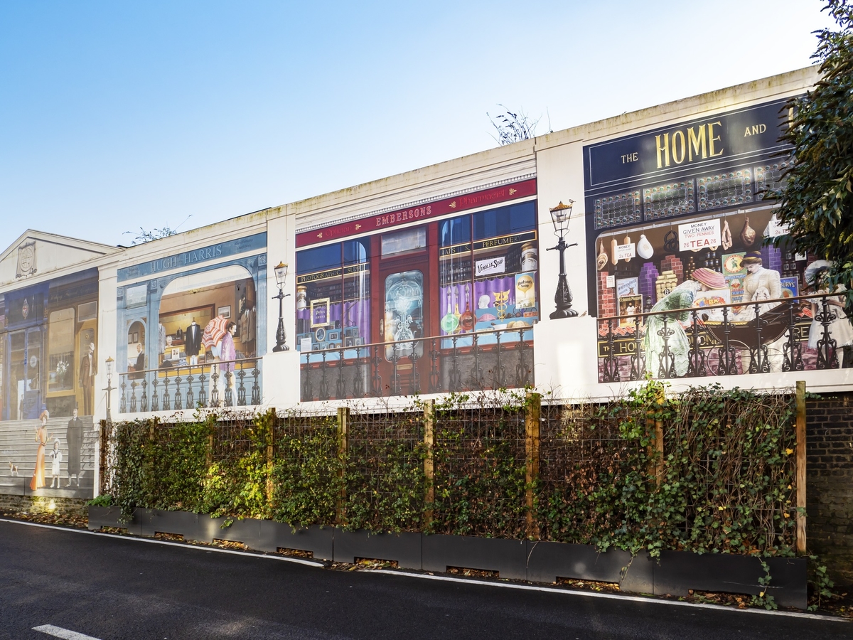 Parade of Shops Mural | Art UK