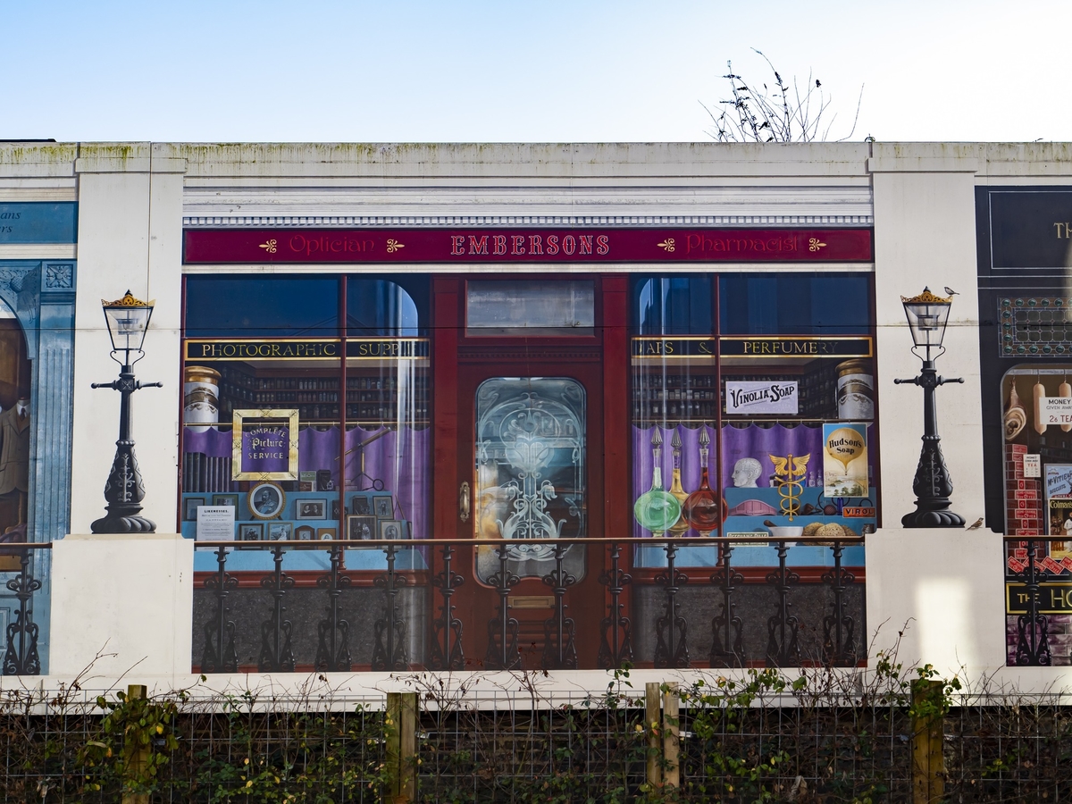Parade of Shops Mural | Art UK