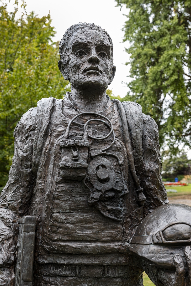 36 Engineer Regiment Memorial Statue | Art UK