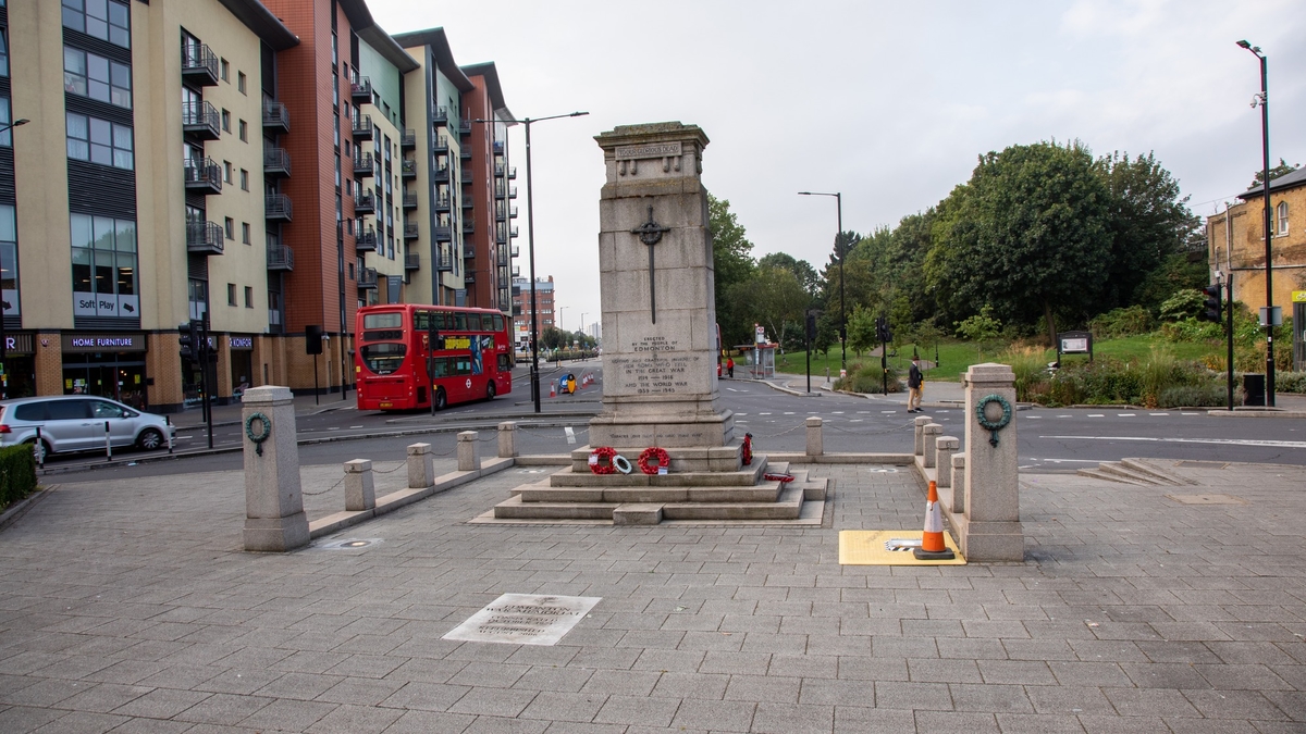 Edmonton Memorial | Art UK