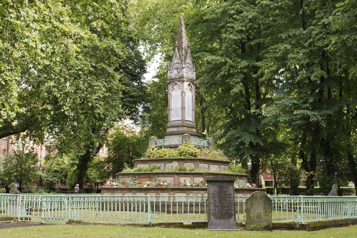 Burdett Coutts Memorial Sundial | Art UK