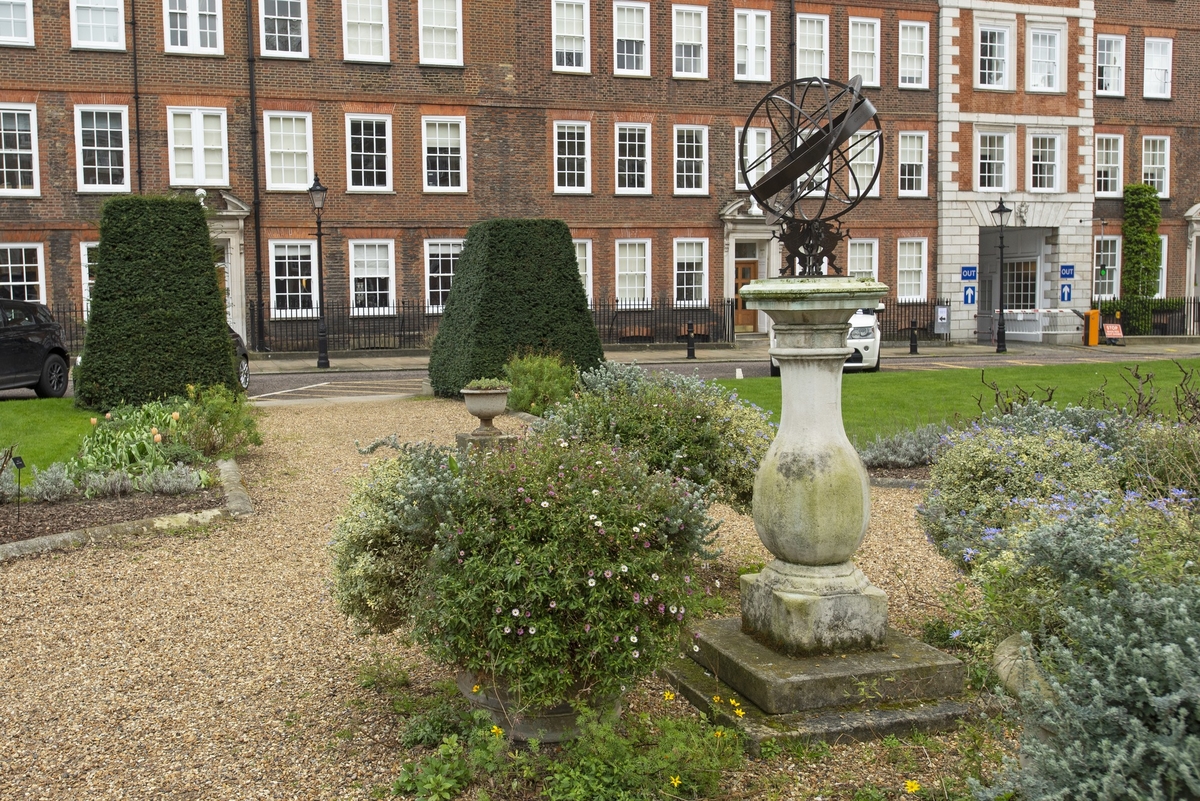 Montague Sharpe Sundial | Art UK