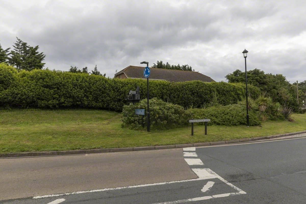 Brading Village Sign | Art UK