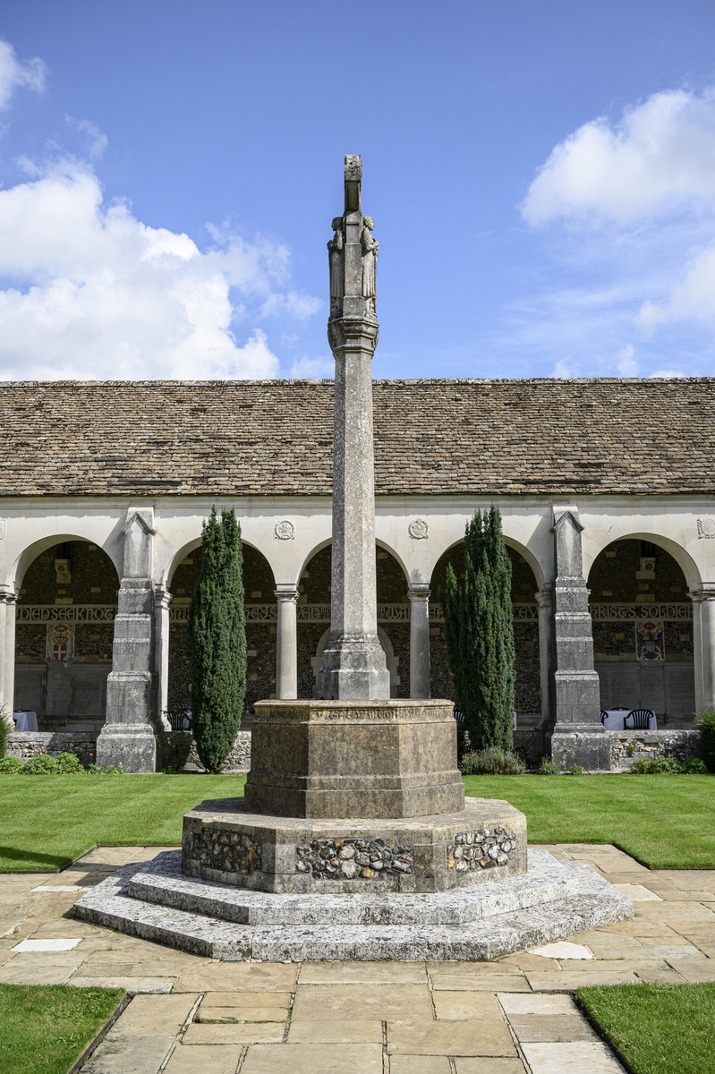 Central Memorial | Art UK