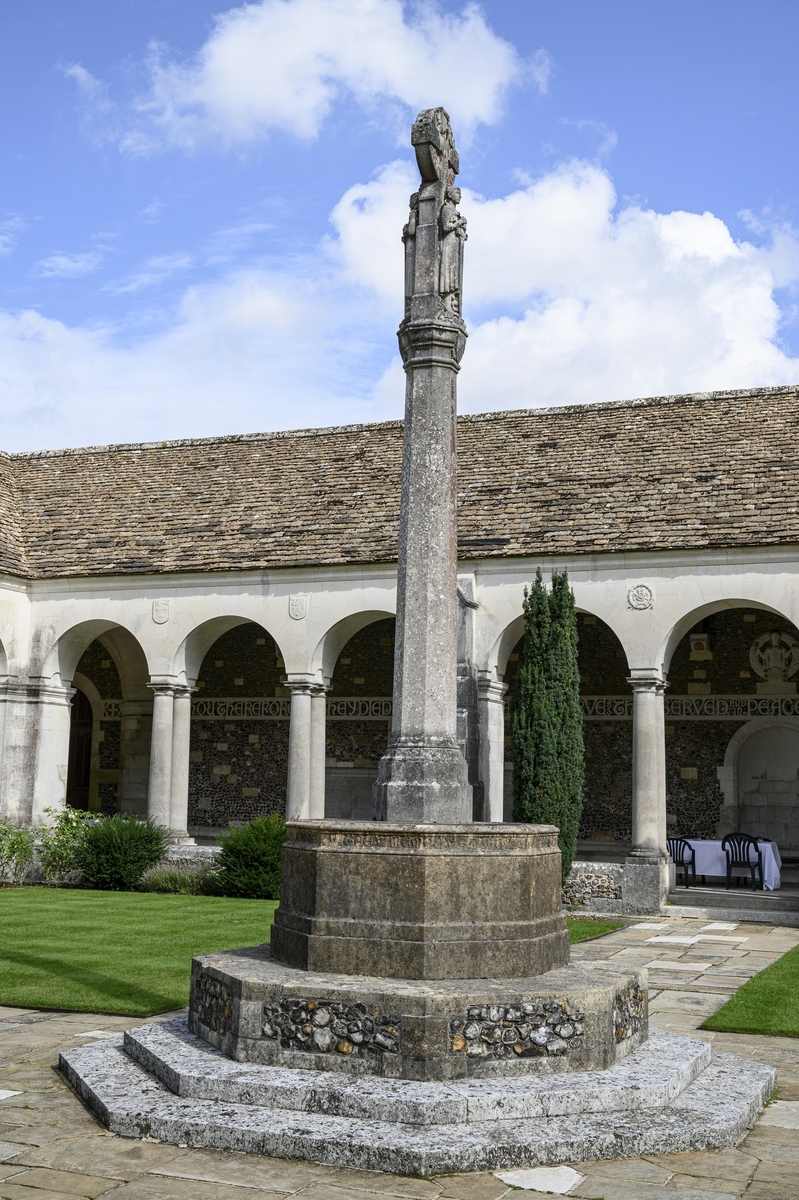 Central Memorial | Art UK