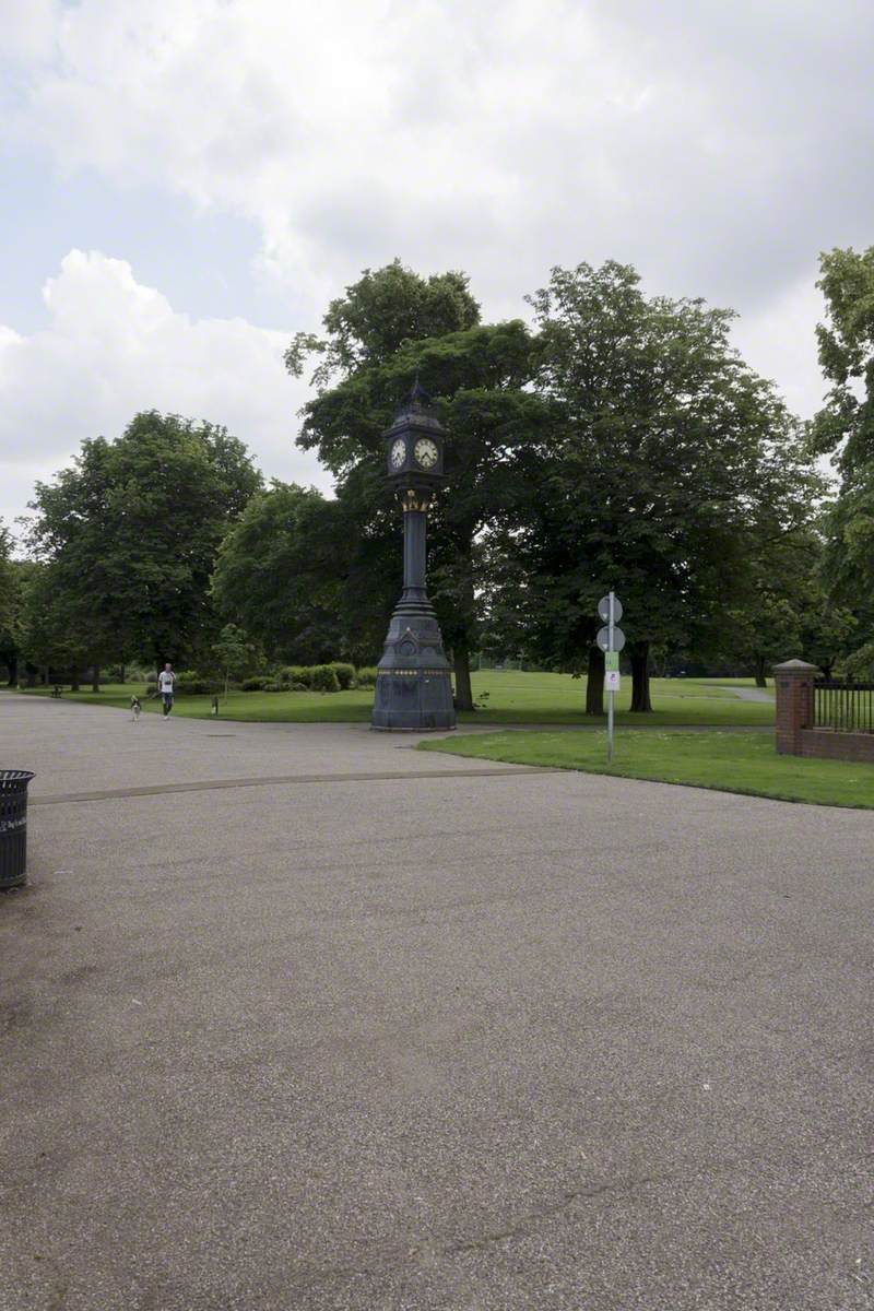 Memorial Clock | Art UK