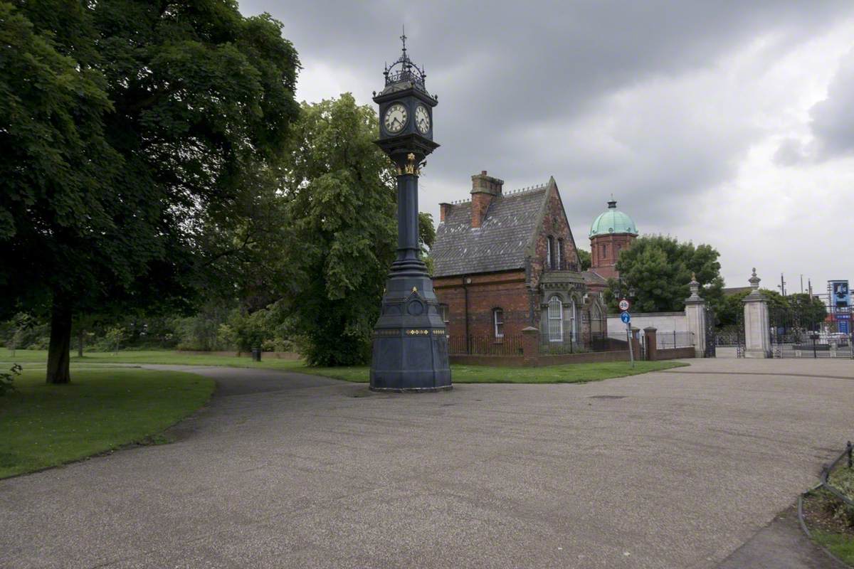 Memorial Clock | Art UK