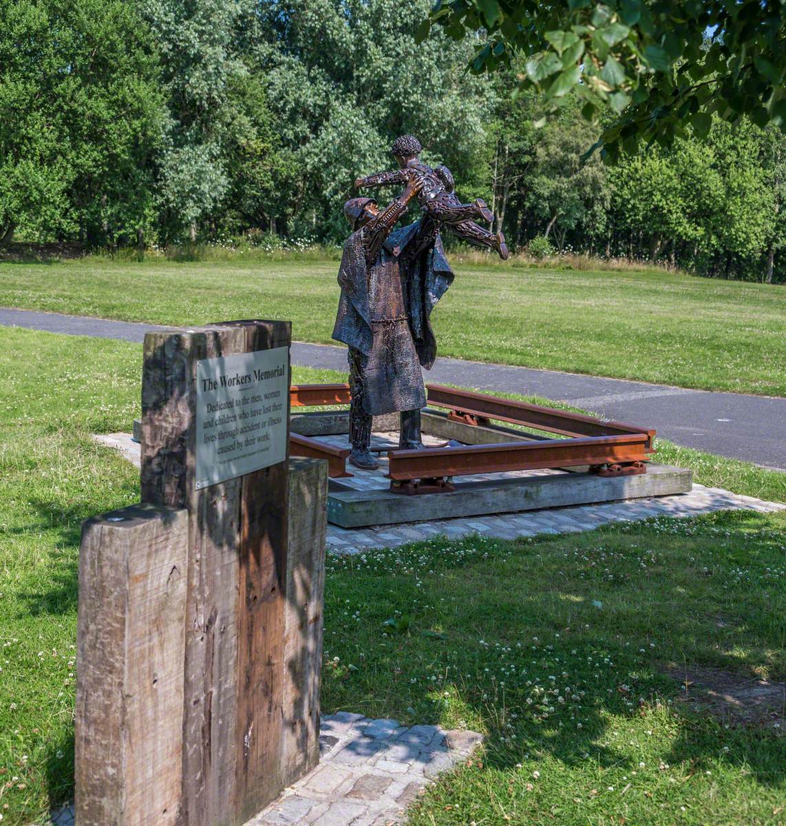 The Workers' Memorial | Art UK